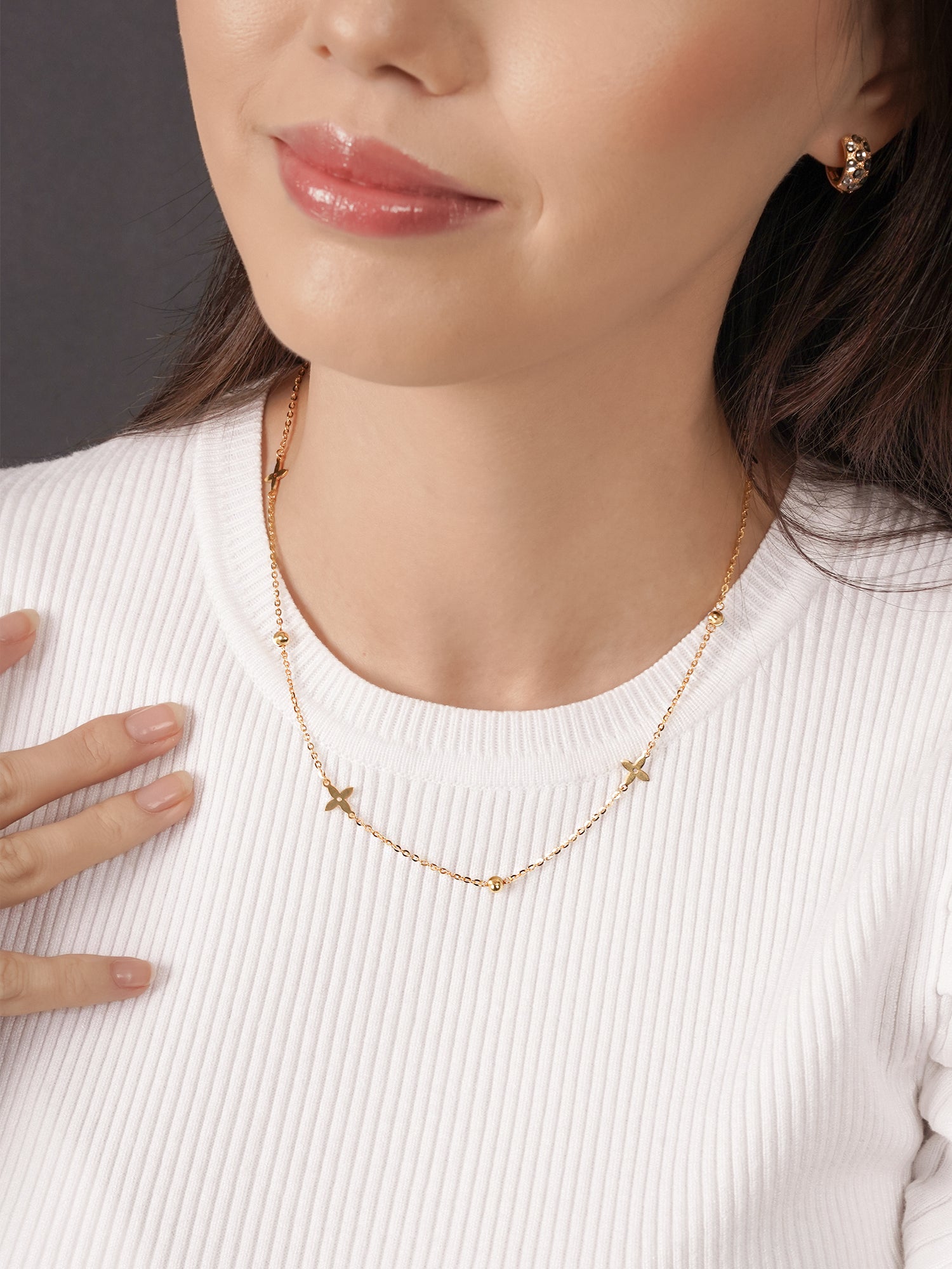 Gold necklace Collection
